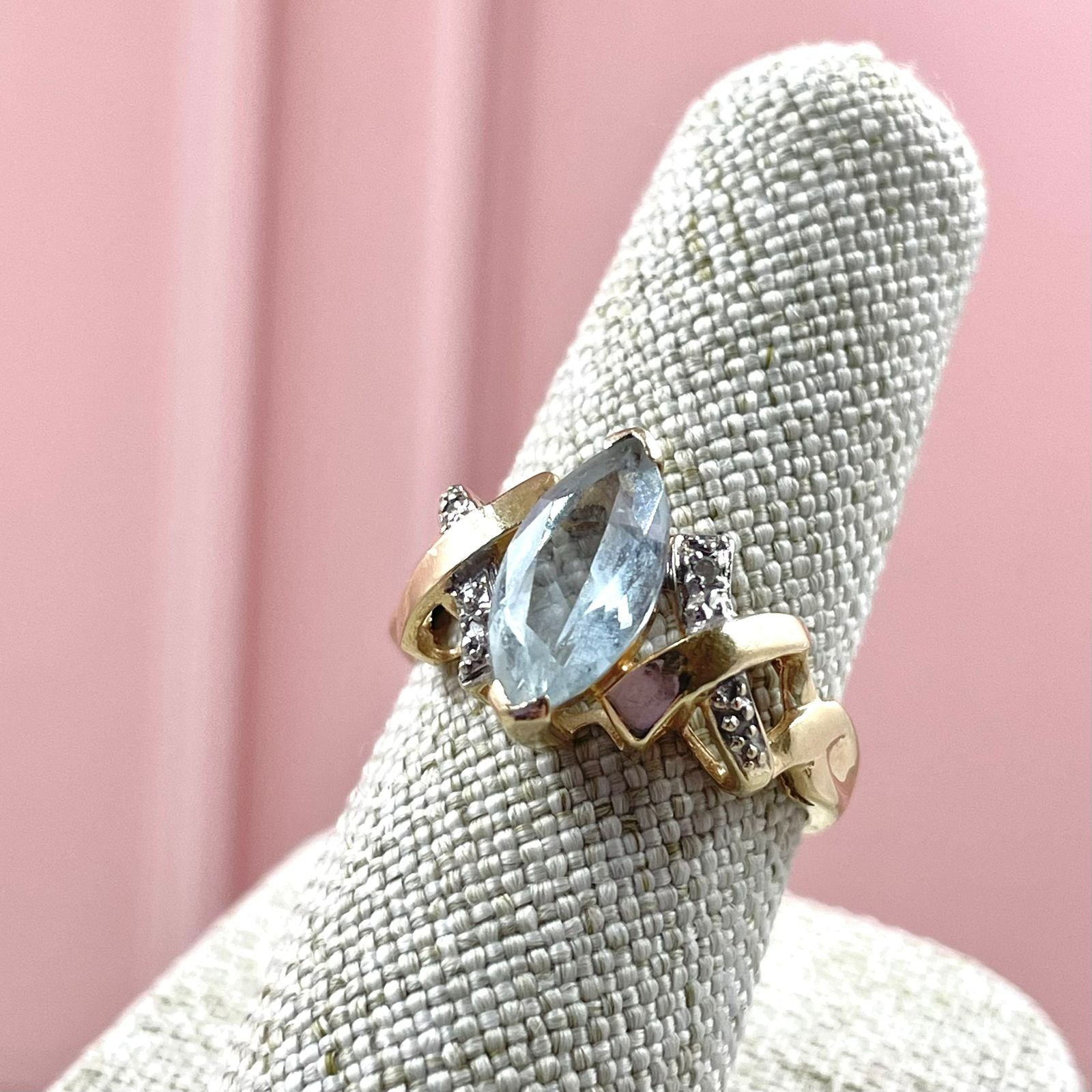 Anillo Diseño Especial Piedra Celeste – Préstamo Express Joyería y Relojería